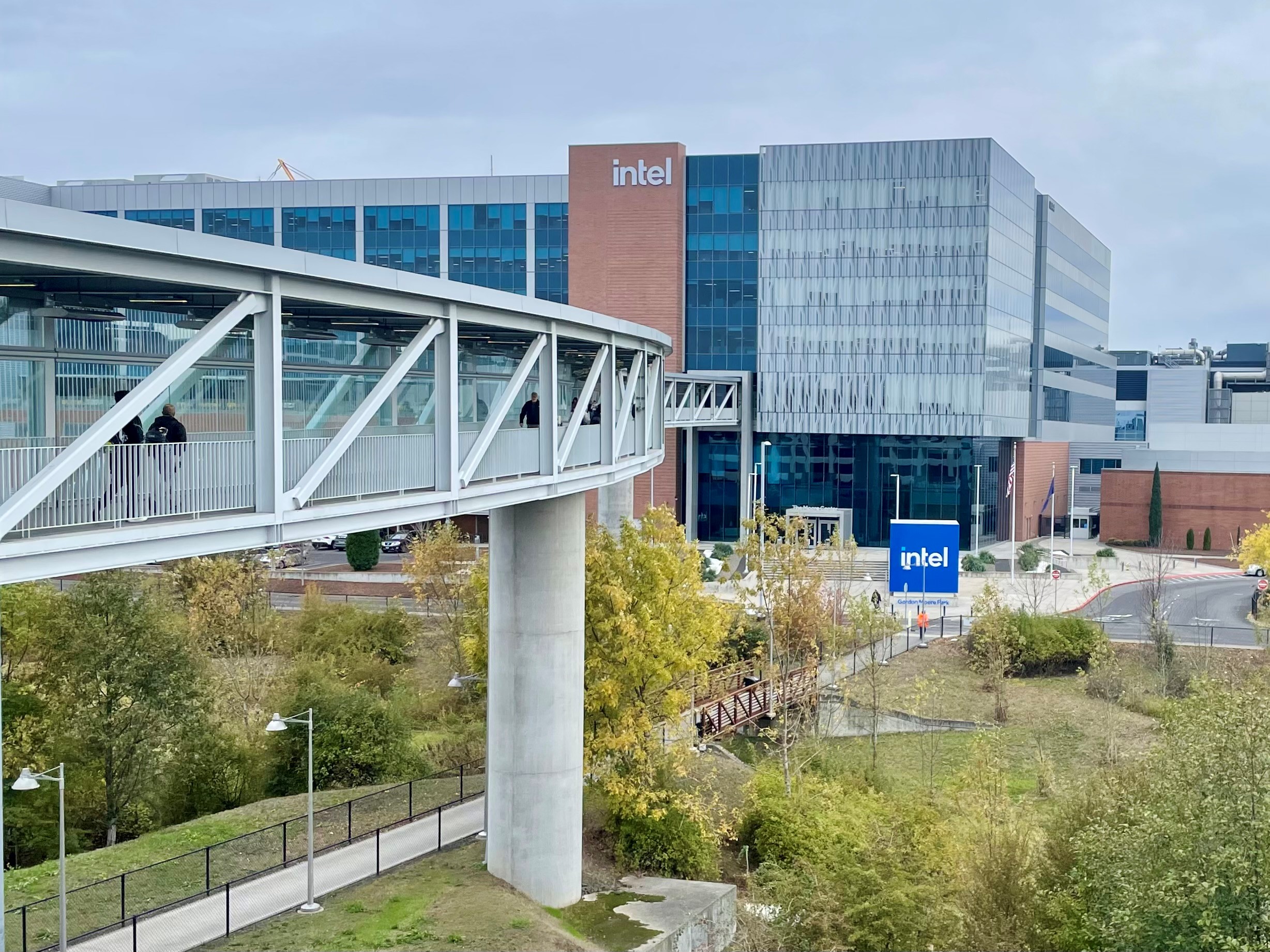 Intel will lay off over 500 workers across Washington County campuses ...