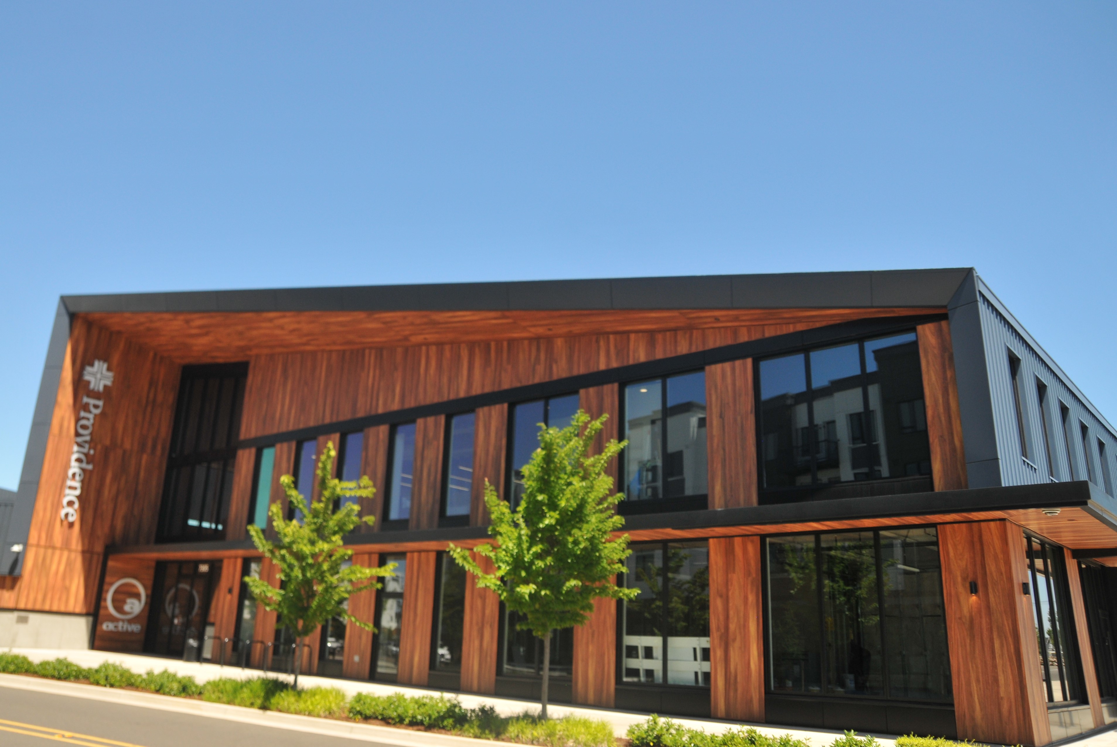 Hillsboro residents rally to save Reed’s Crossing fitness center from impending closure ...