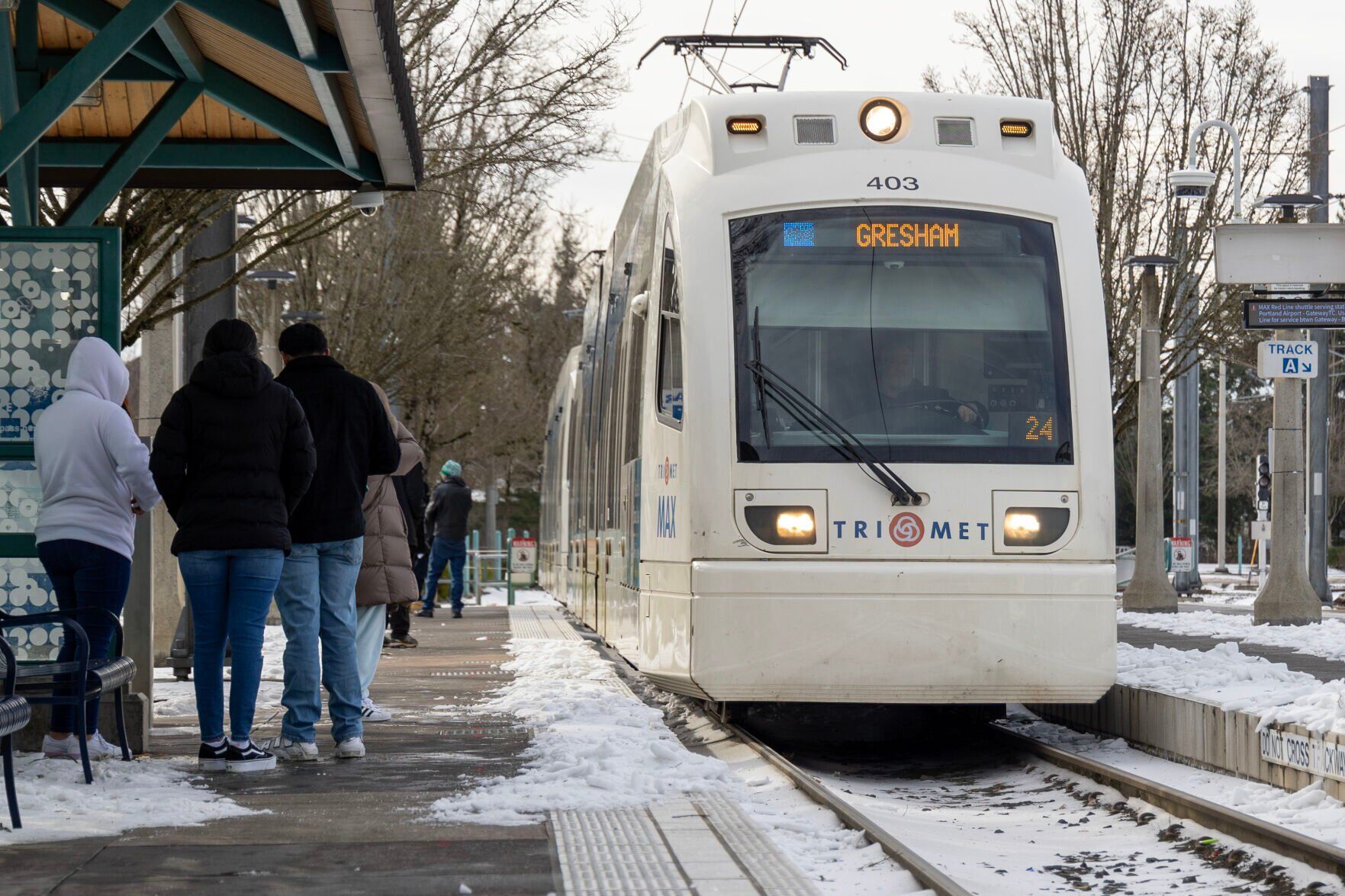 TriMet paid $830K to family of man dragged by MAX train in 2023 ...