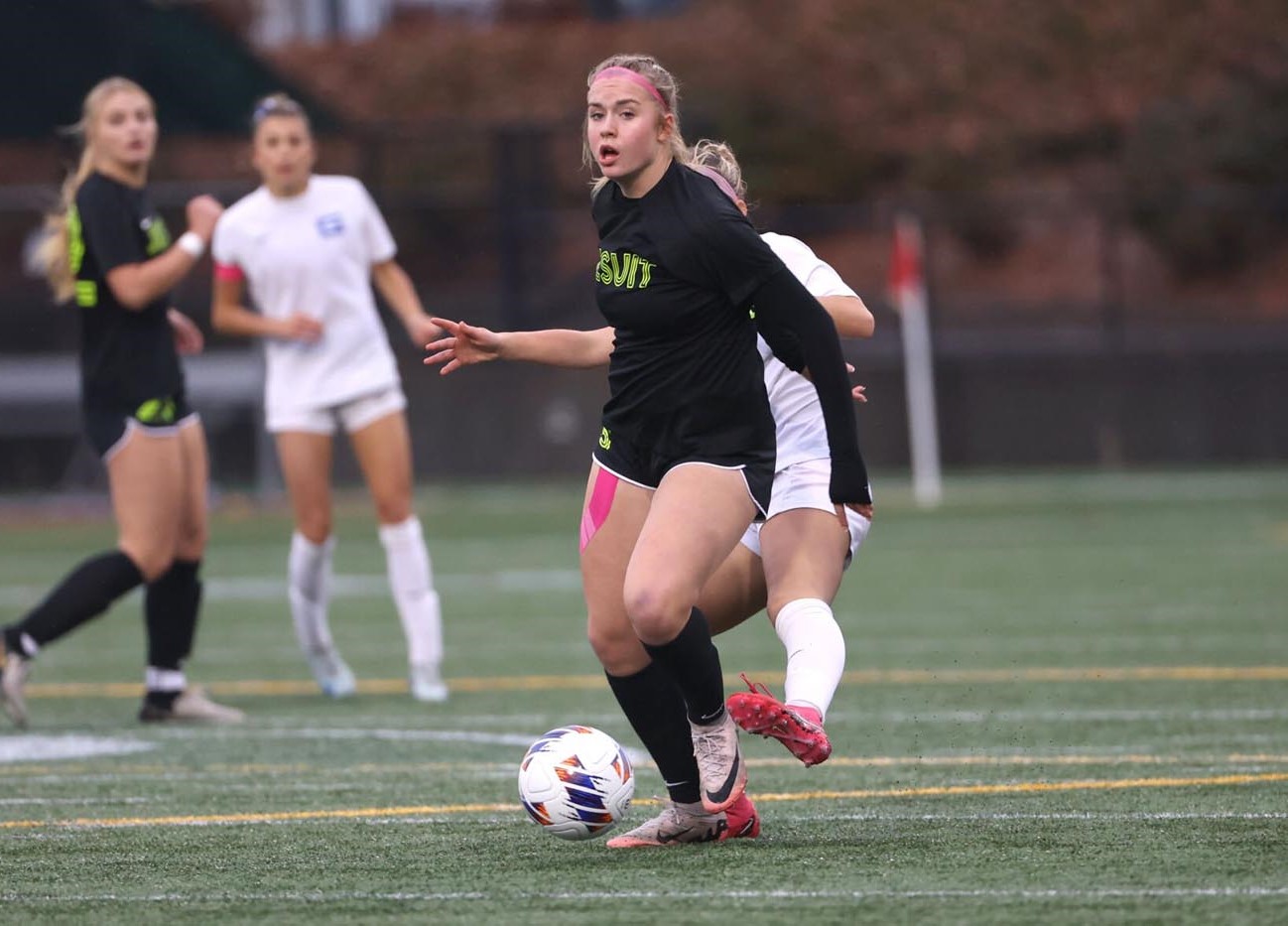 Jesuit’s Natalie Webber can and does score with the best of ’em ...